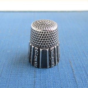 Sterling Silver Thimble - Vintage / Antique, Marked "10" & "sterling ...