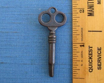 Antique Sewing Machine Key - Triangle Head / Point / Tip - Vintage ...
