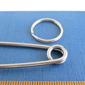 5" Large Safety Pin - Vintage Big Silver Tone Pin / Key Chain (w/ Key ...