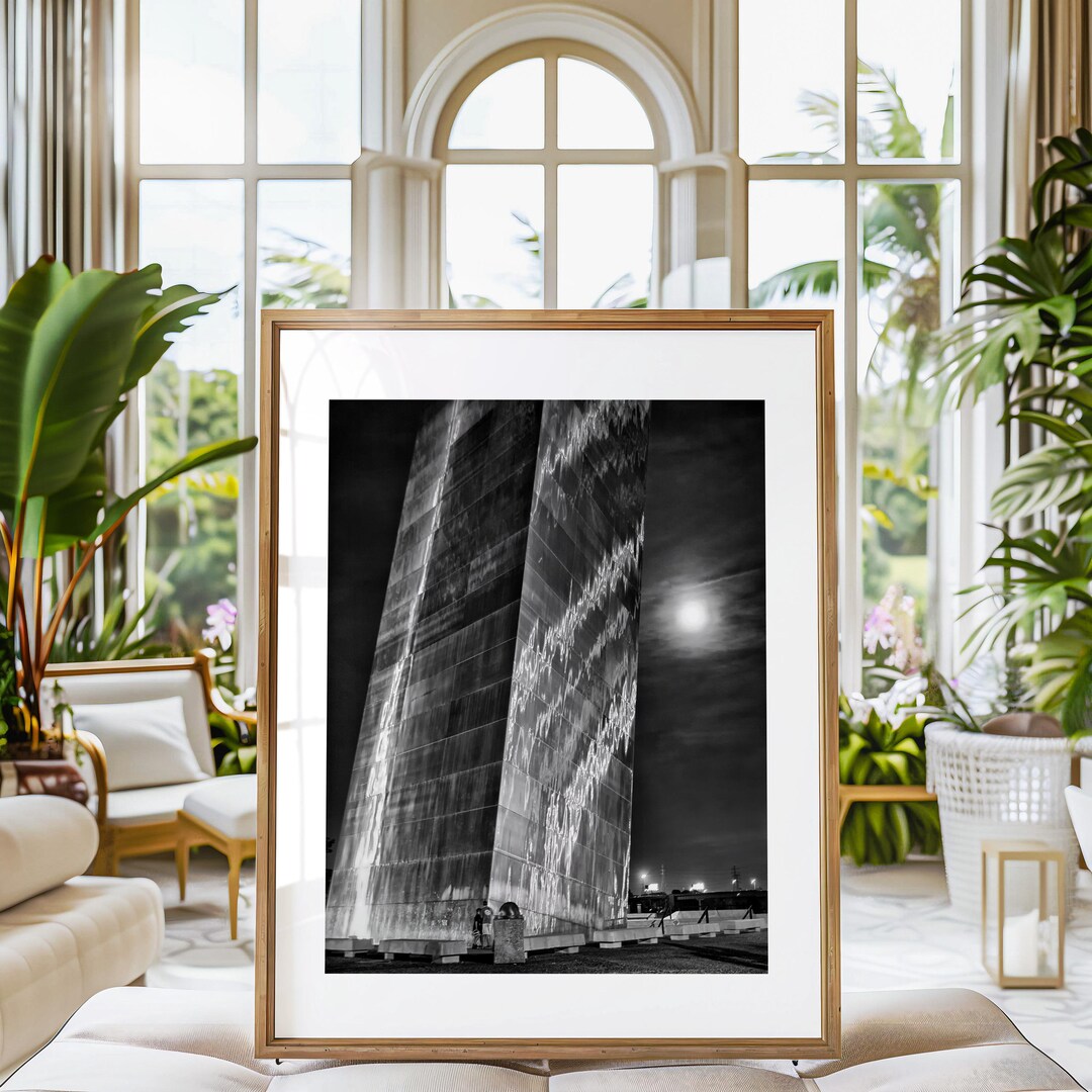 St. Louis Gateway Arch and Full Moon in St. Louis Missouri, St Louis ...