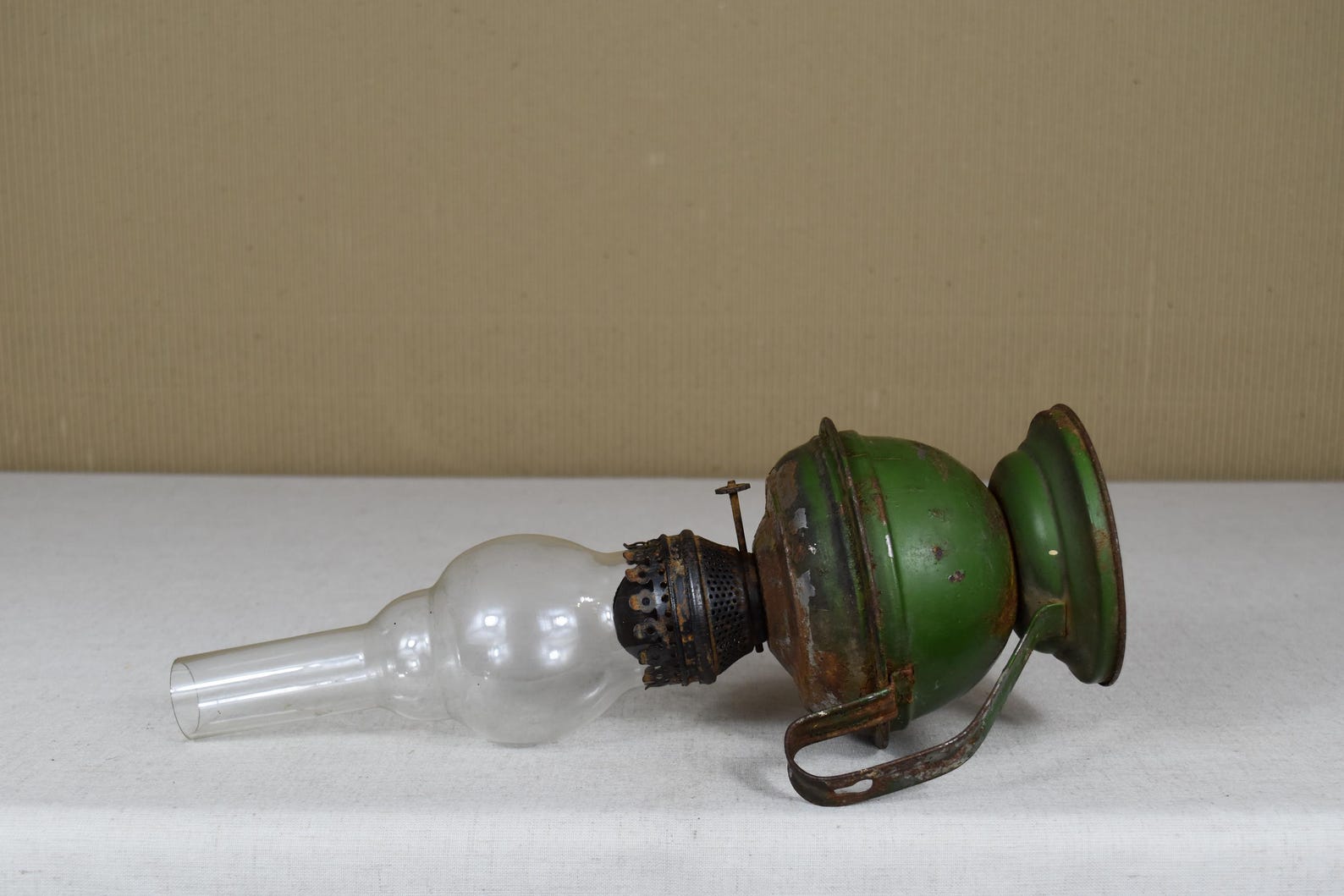 Antique Oil Lamp - Vintage Kerosene Lantern - Rustic Glass Oil Light ...