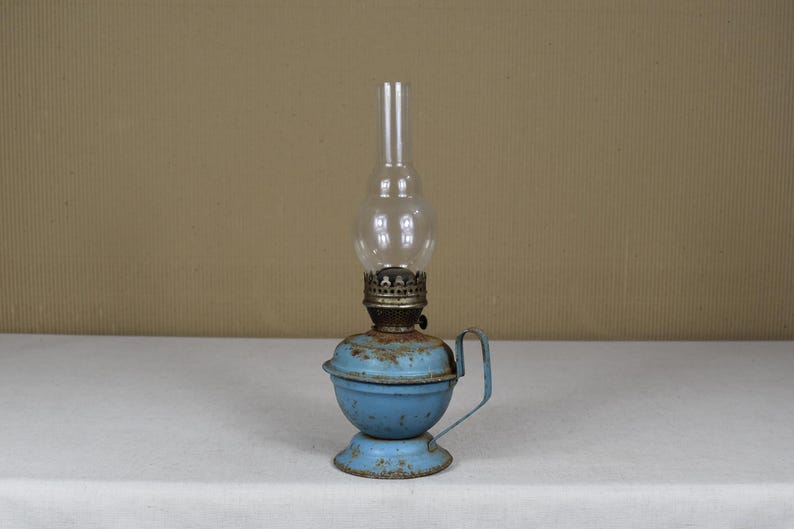 Antique Oil Lamp - Vintage Kerosene Lantern - Rustic Glass Oil Light ...