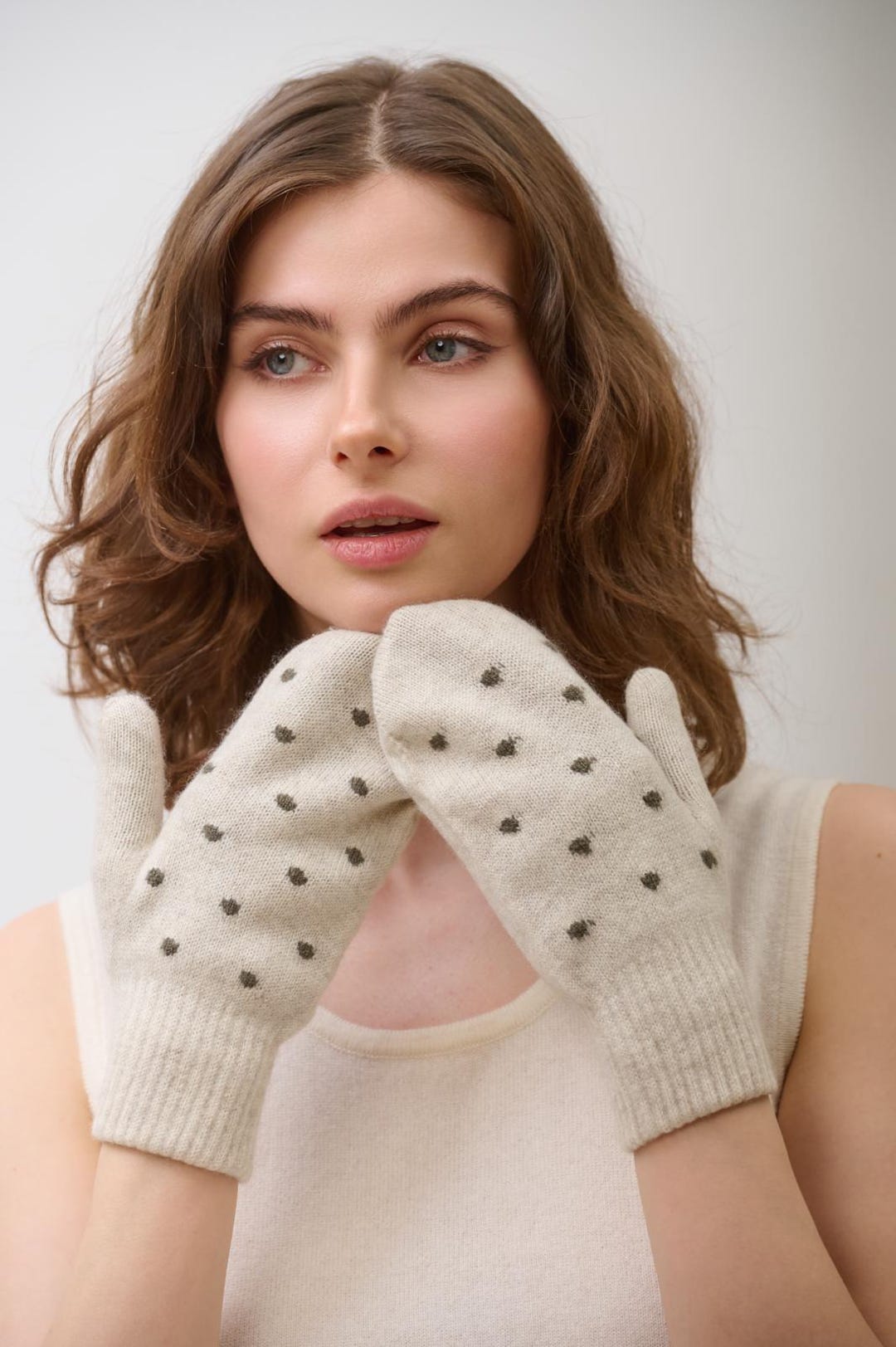 Cream Cashmere Mittens With Olive Dots, 100% Mongolian Cashmere ...