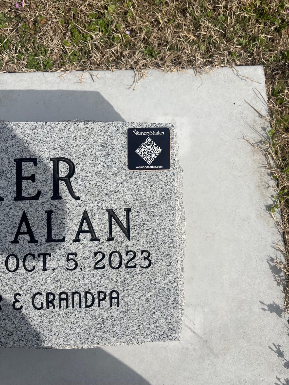 Memory Marker – QR Code Medallion for Headstones With Memorial Tribute ...