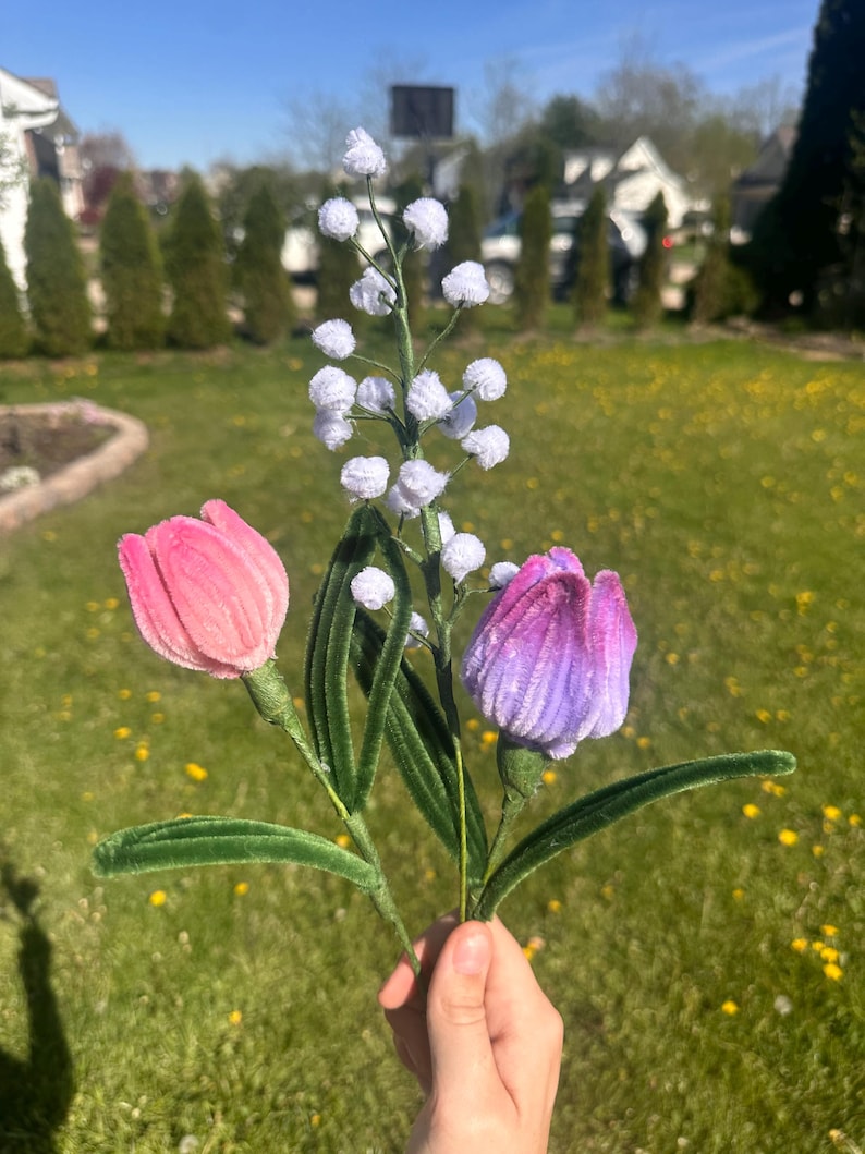 Homemade Pipe Cleaner Flower Bouquet | Lily, Tulip, Hibiscus ...