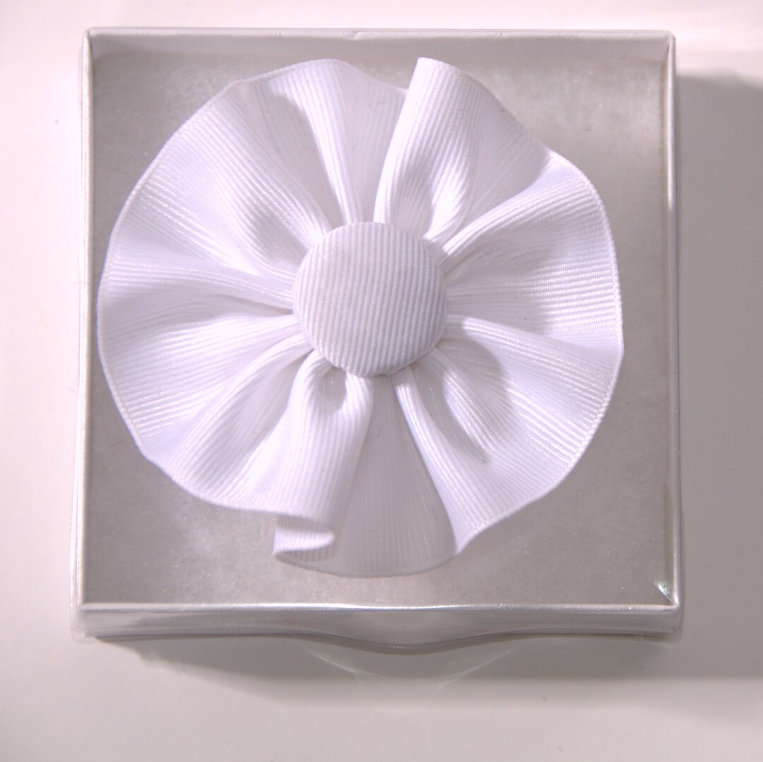 White Cockade Ribbon Hat Trim Brooch Back Jacobite Stuart Rosette ...