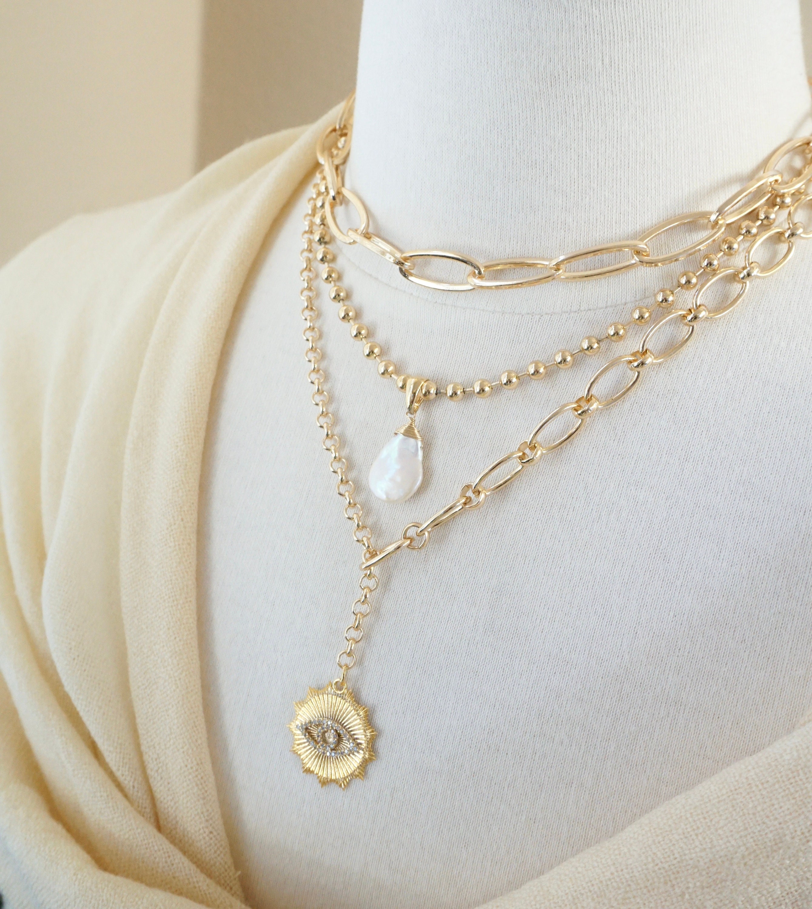 Chunky Gold Necklace Chunky Necklace Coin Necklace Y | Etsy Chunky Gold Necklace Chunky Necklace Coin Necklace Y | Etsy