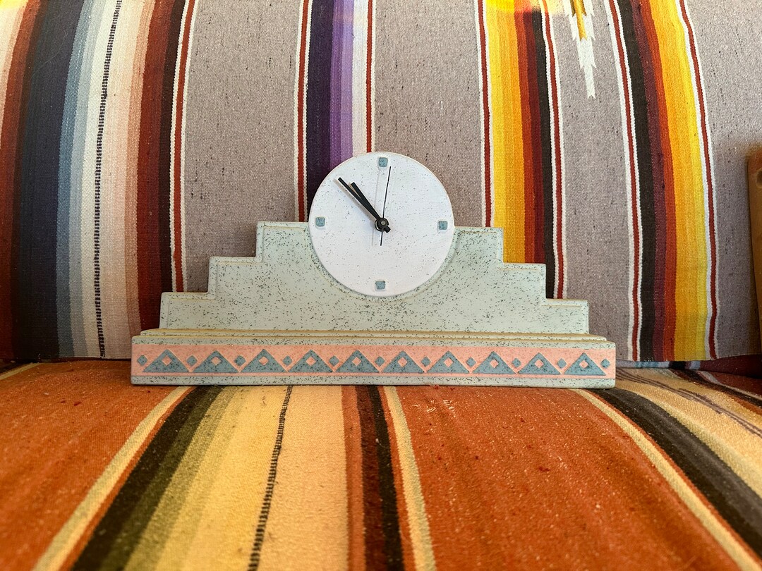 1980s Vintage CLOCK SOUTHWESTERN MEMPHIS Style Battery Operated Hand ...