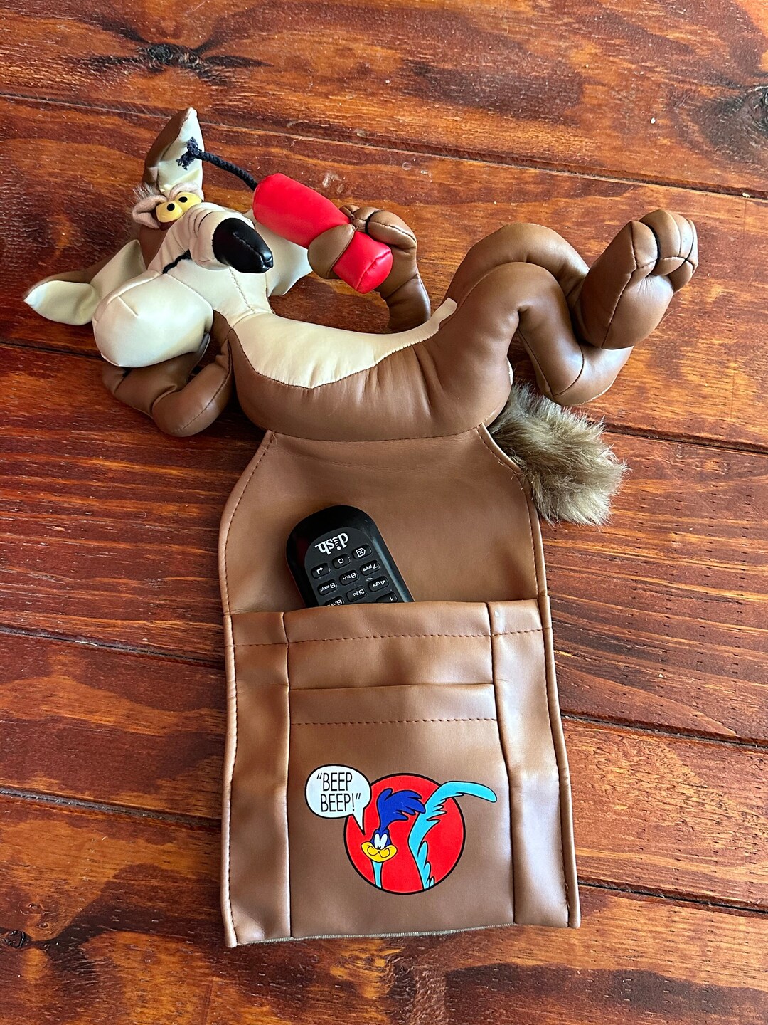 Vintage WYLIE COYOTE Remote Control Caddy Armchair HOLDER 1997 Back to ...