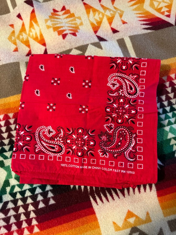 Vintage RED Classic BANDANA Western ScARF Bandanna - Gem