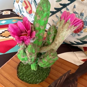 Awesome Vintage ROADRUNNER & CACTUS STATUE Hand Made - Etsy