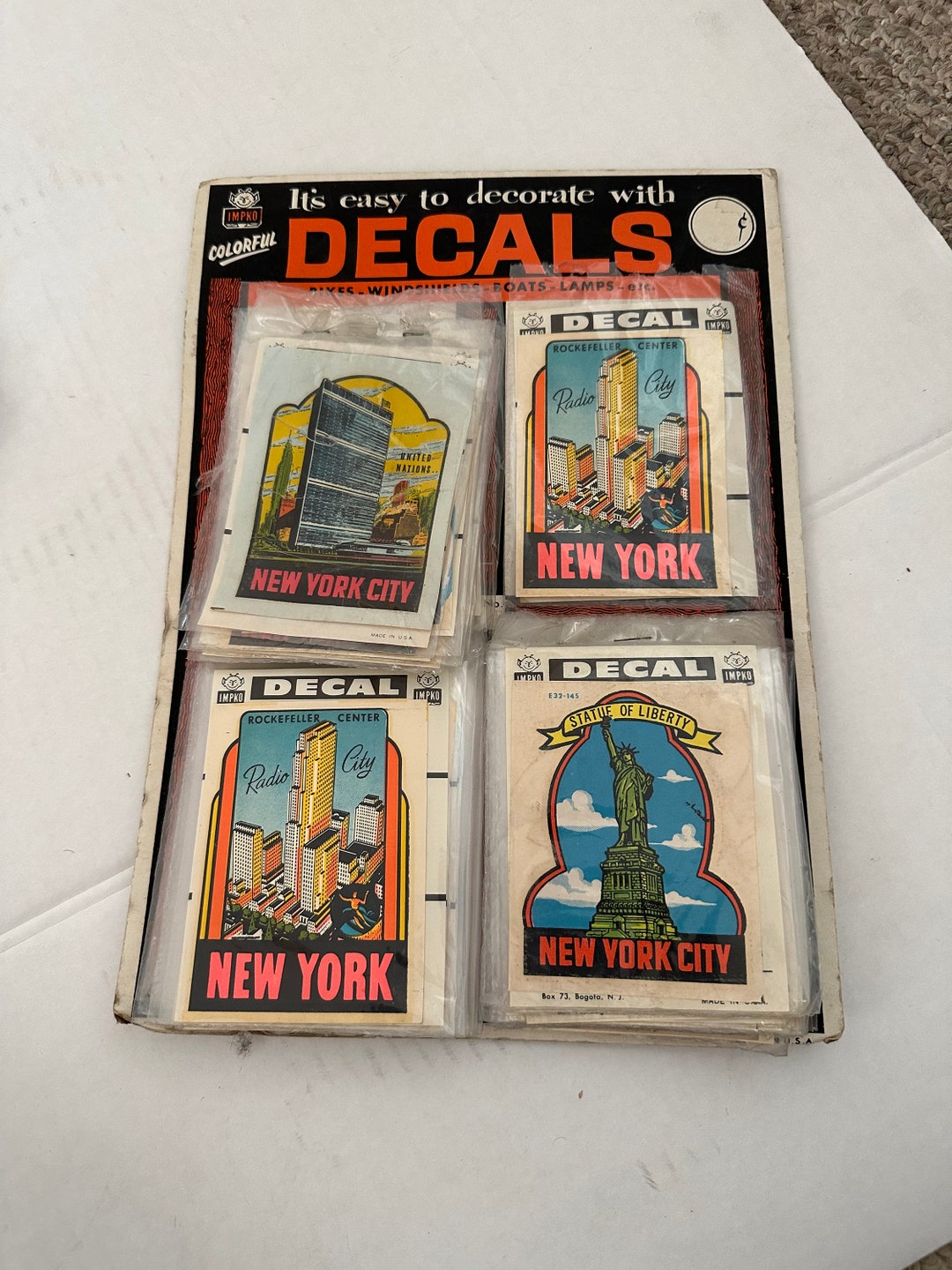Vintage Impko NEW YORK City DECAL Display Stand Statue of Liberty Radio ...