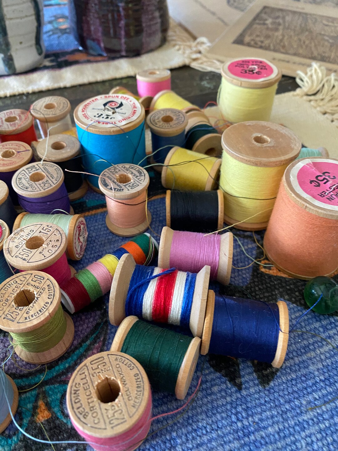 40 Vintage WOODEN Thread SPOOLS W Thread Sewing Vintage Antique Wood ...