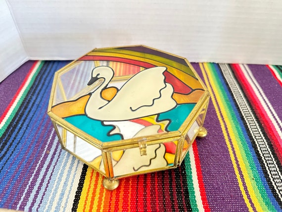 ViNTAGE "StAINED GLaSS" RAiNBOW SWAN JEWELRY BOX W Mi… - Gem