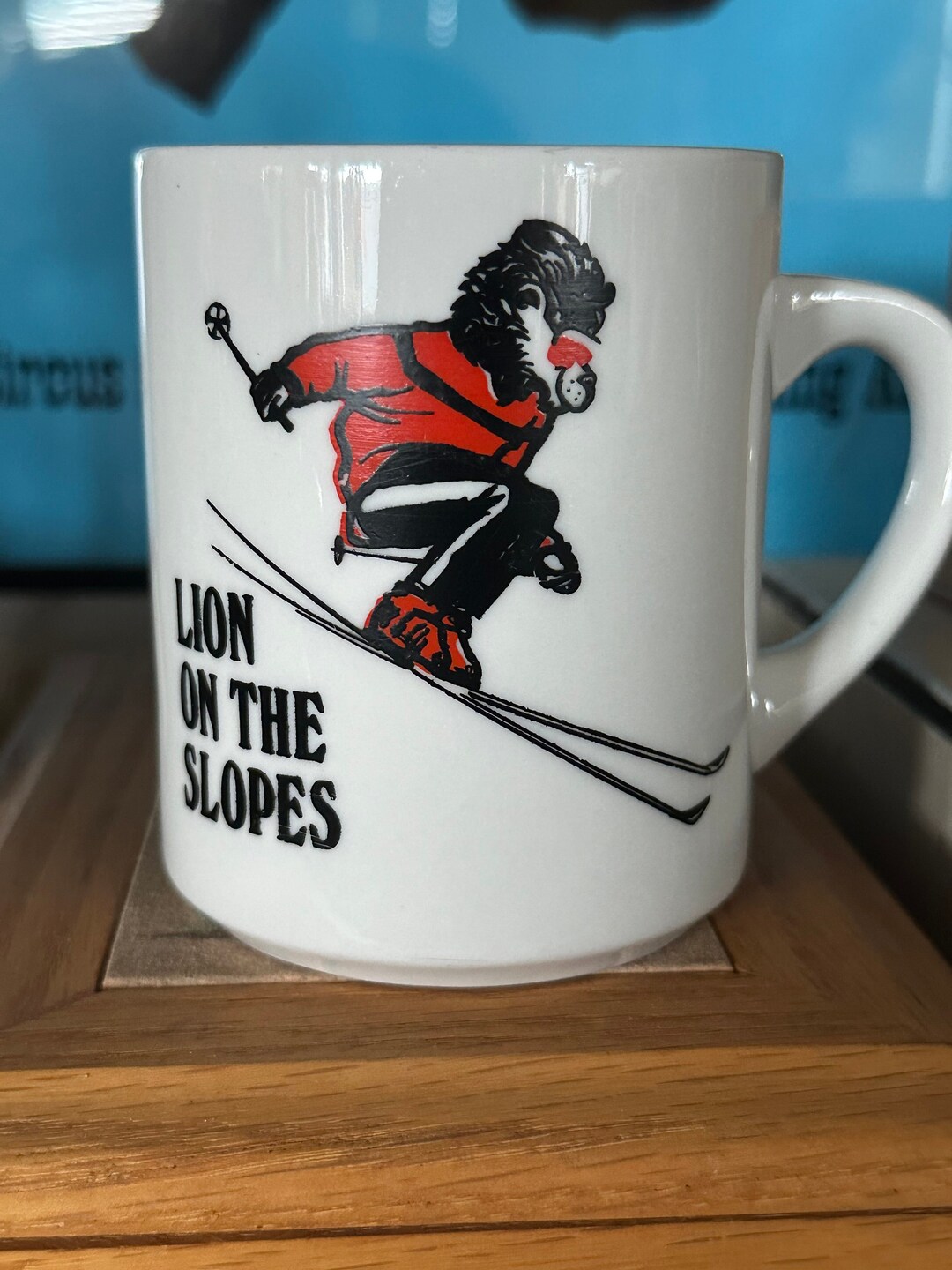 Vintage Red Lion HOTEL SKI Mug Lion on the Slopes Skier Sports Motel ...