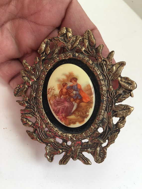 Victorian Cameo / 1950s Framed Cameo 3.5"x3" - Gem
