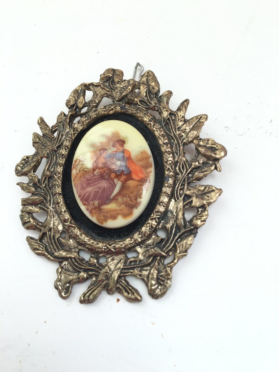 Victorian Cameo / 1950s Framed Cameo 3.5"x3" - Gem