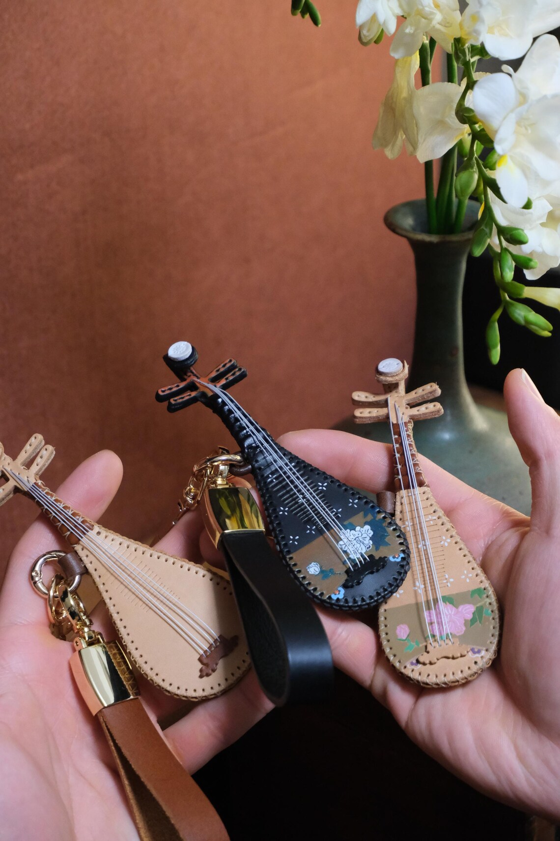 Handmade Leather Lute Bag Charm: Personalized Keychain, Music Lover ...