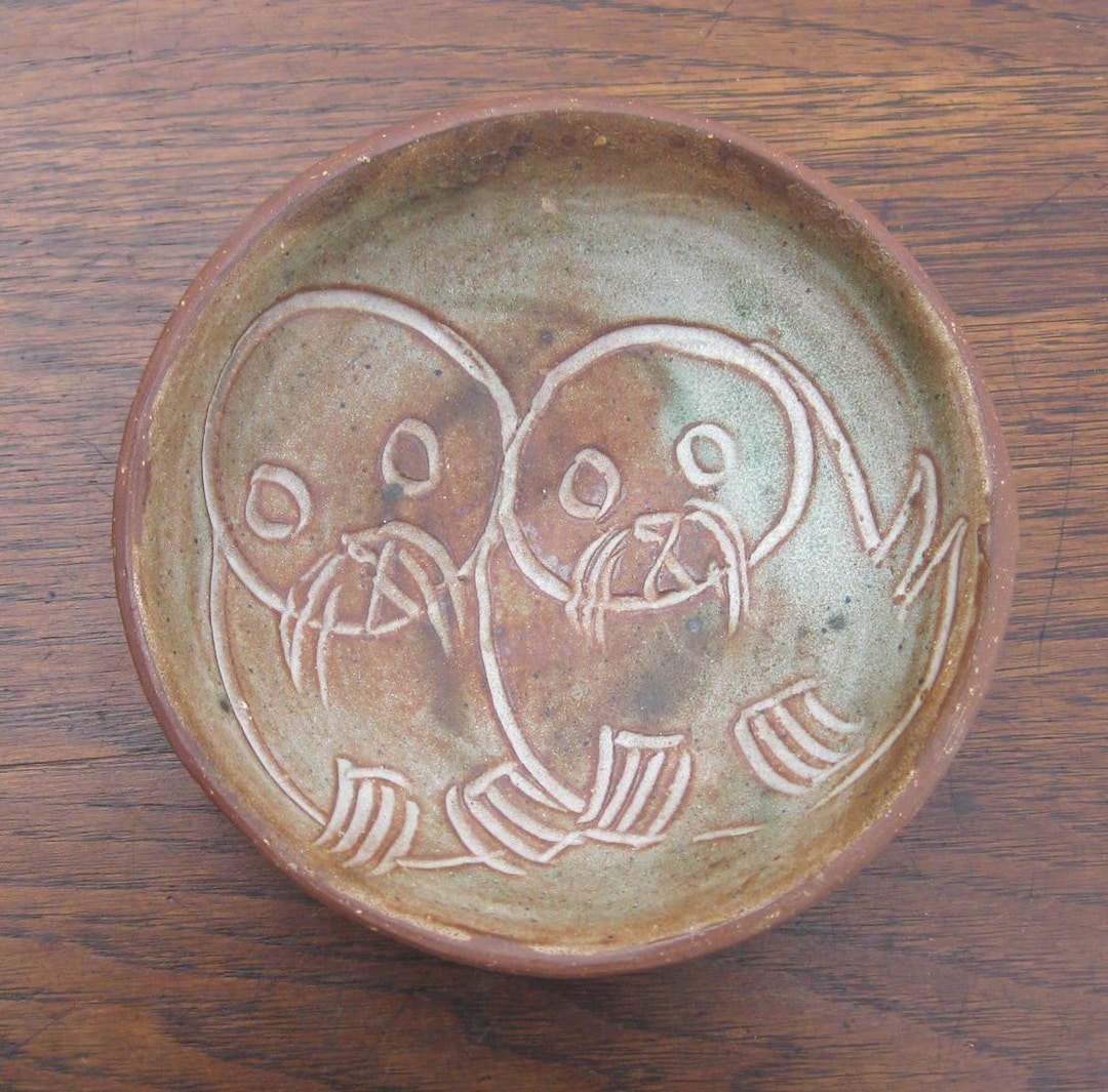 Vintage Inuit Art Pottery Bowl Hand-painted Seal Design Native ...