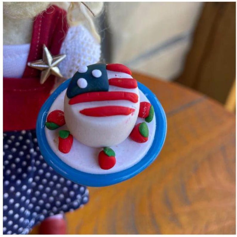 1 12 Scale Flag Cake With Strawberries – Miniature for Magic Paws Mice ...