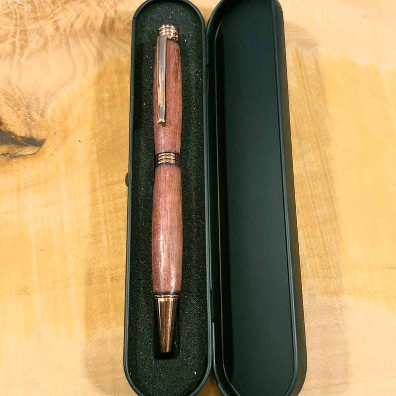 Handgefertigter Stift aus Holz und Harz | Handgefertigter Stift ...