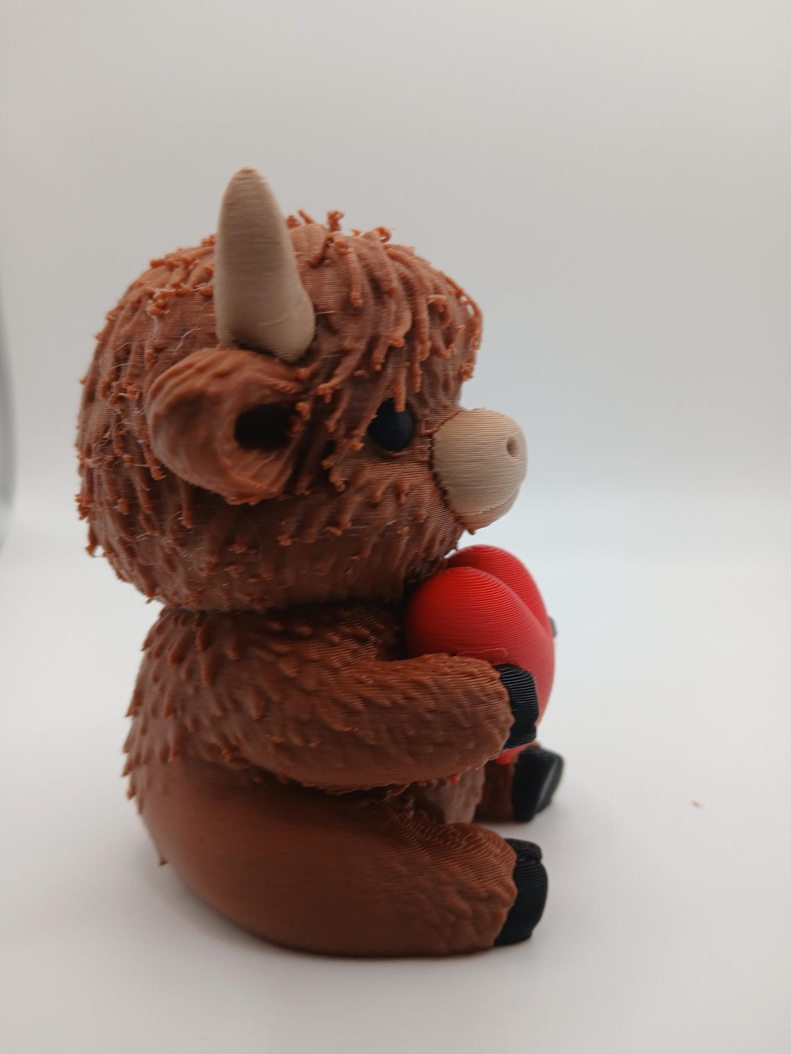 Highland Cow Holding Heart - 3D Printed Figurine - Etsy
