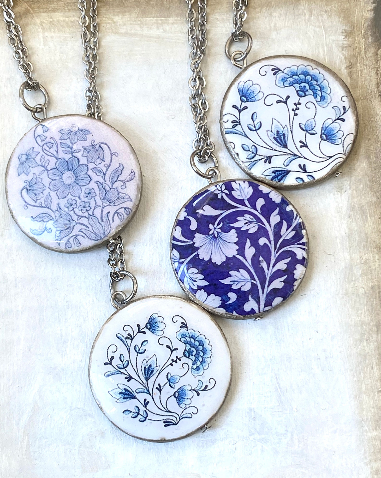 Delft Blue Floral Pendant: Personalized China Design Necklace - Etsy