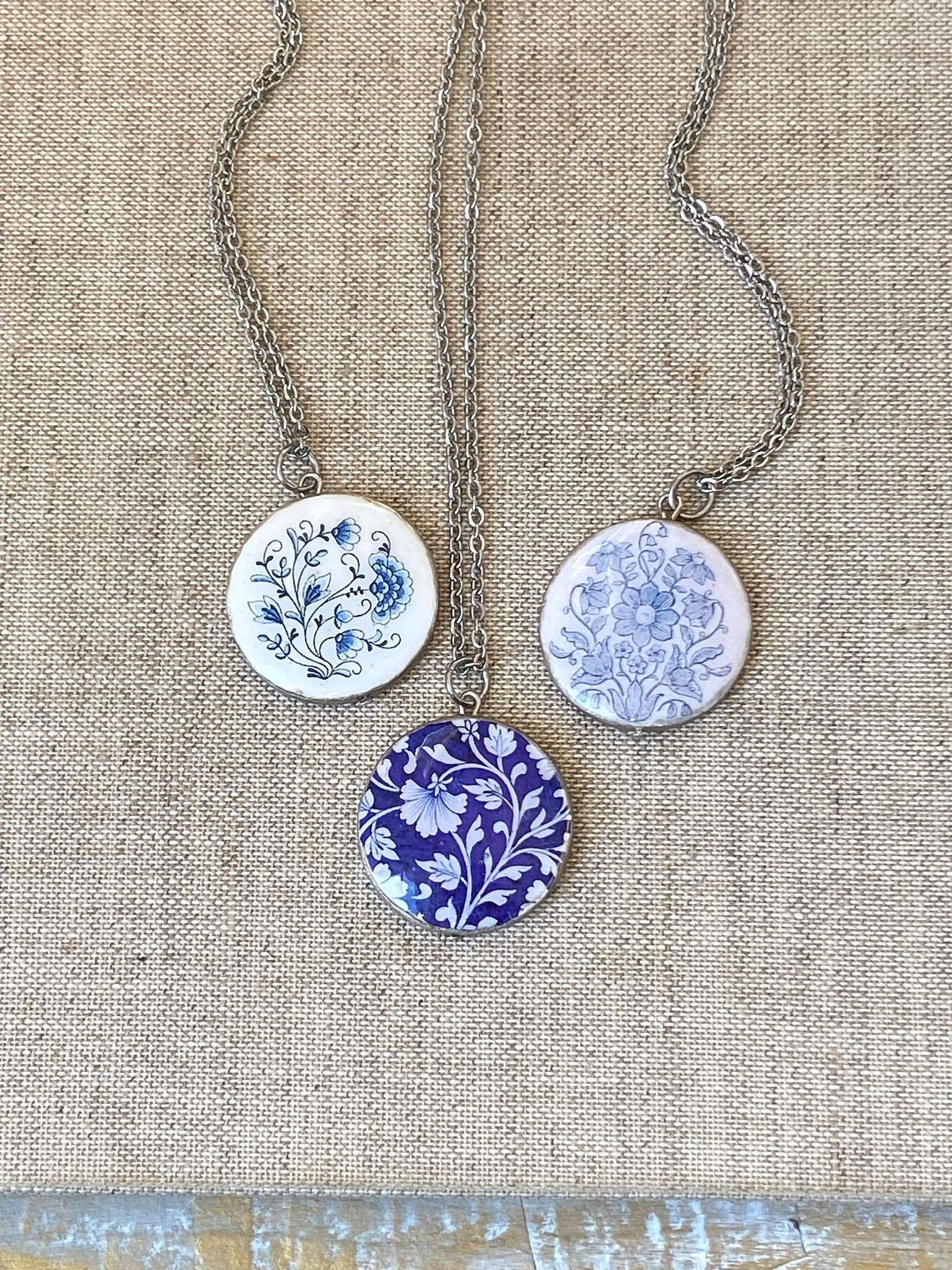 Delft Blue Floral Pendant: Personalized China Design Necklace - Etsy