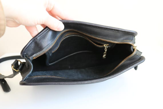 Coach Swagger Shoulder Bag | Black Leather - Gem