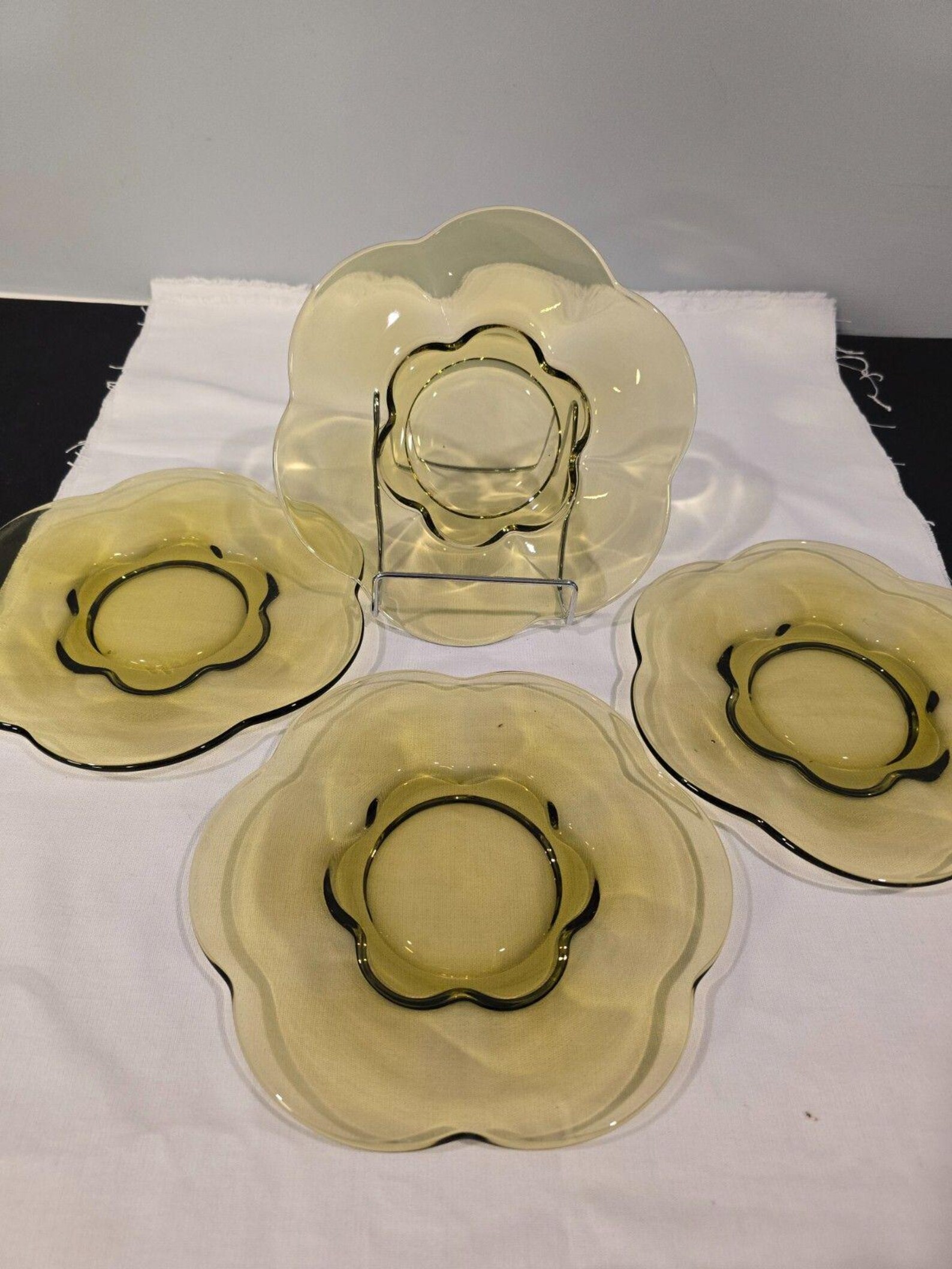 Set of 4 Duncan & Miller Canterbury Chartreuse Salad Plates Uranium ...