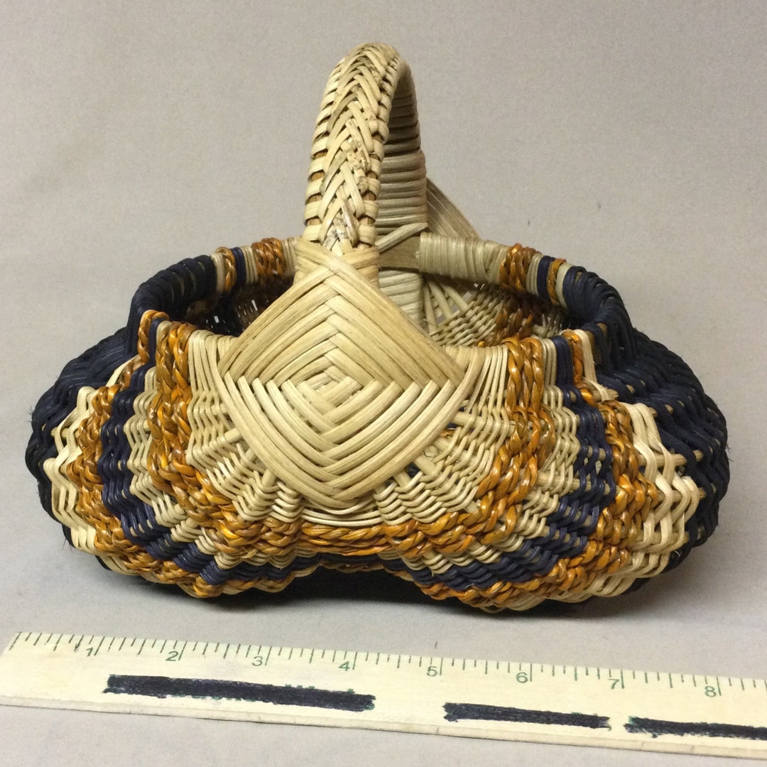 6 Round Top Opening, Hand Woven Egg Basket,, Black and Orange Accent ...