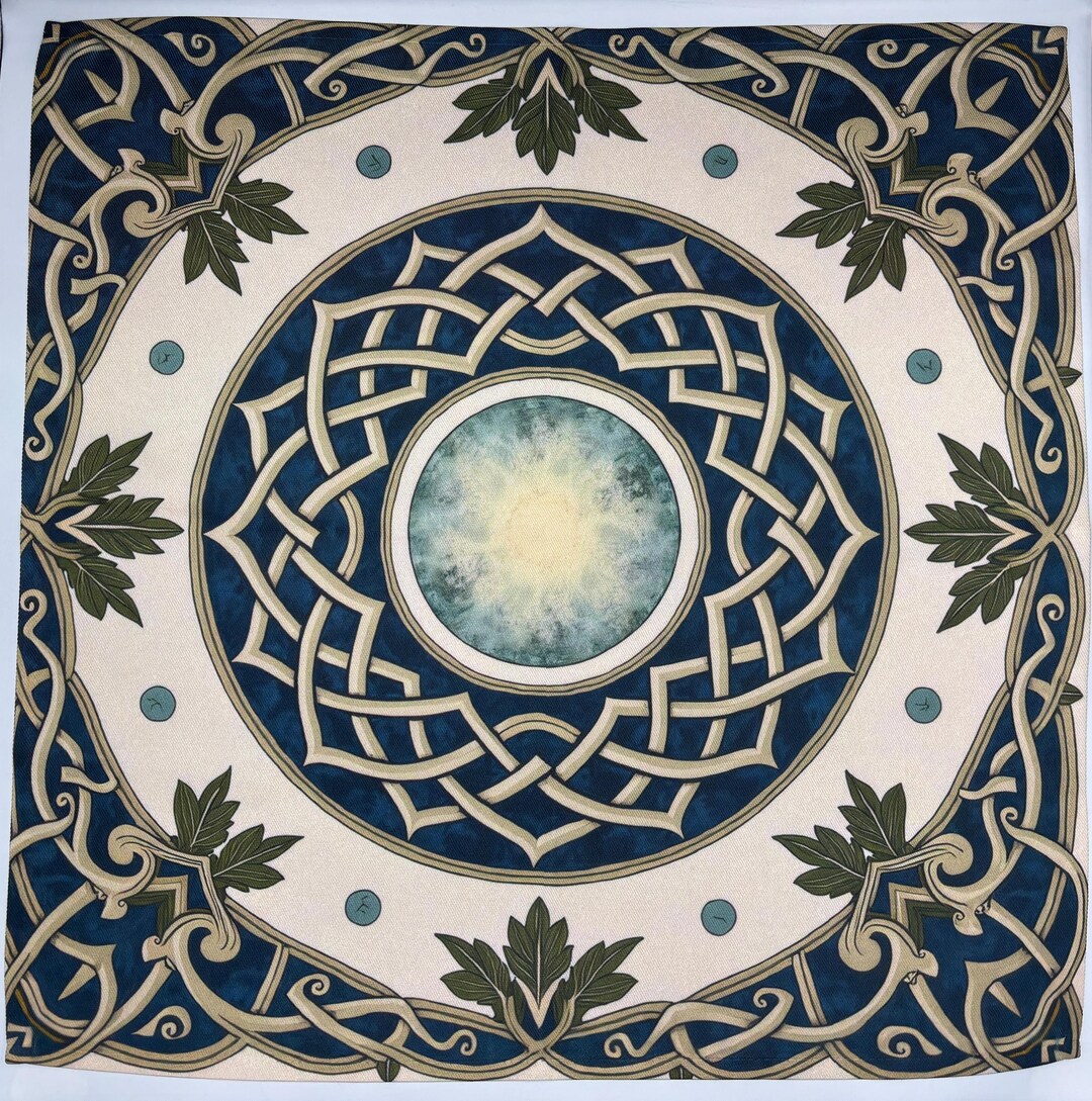 Celtic Altar Cloth, Tarot Cloth, Altar Decor, Altar Rug, Rune Cloth ...