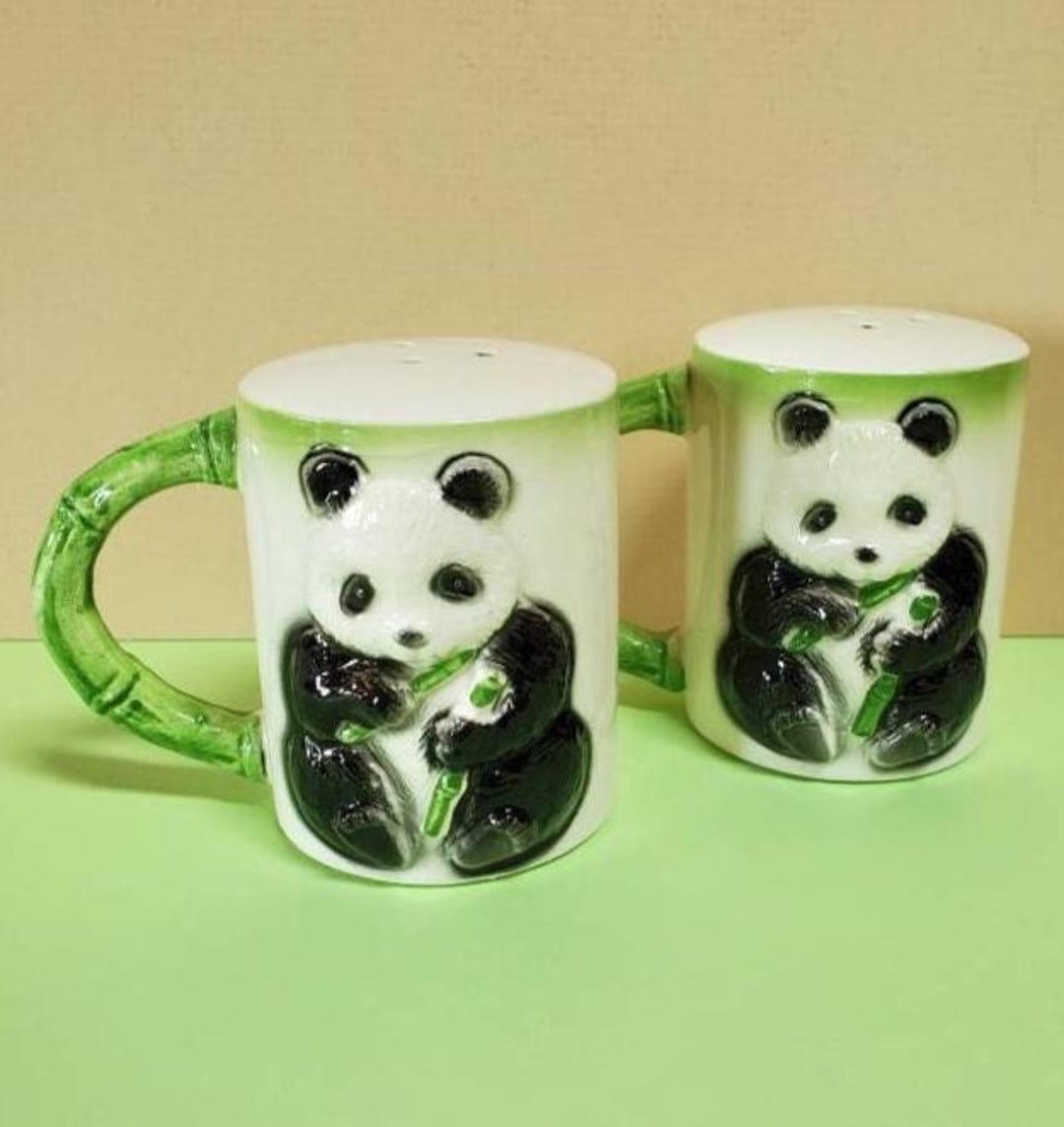 PANDA Salt and Pepper Shakers, Bamboo Handles, Bear, Made in Japan ...