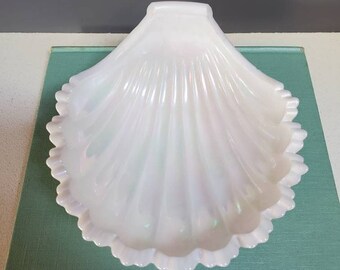 Milk Glass Shell Dish - Etsy