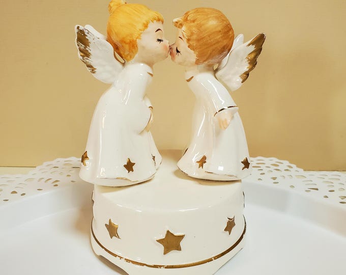 Lefton Kissing Angel Music Box, Japan, Christmas Figurine Decor - Oak ...