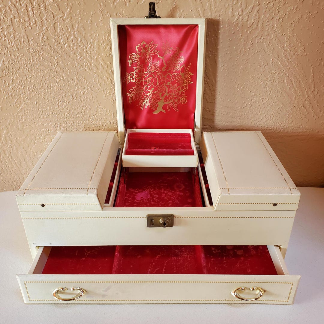 Large Jewelry Box, Latch With Key, Hollywood Glam, Off-white ...