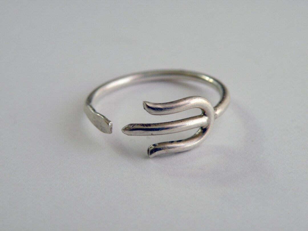 Trident Ring - Etsy