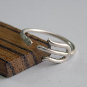 Trident Ring - Etsy
