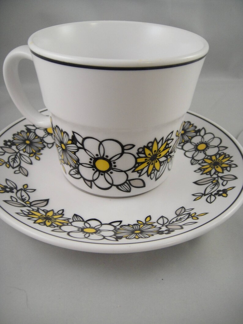 Tressa Pattern Noritake Progression Black White Yellow Daisy | Etsy