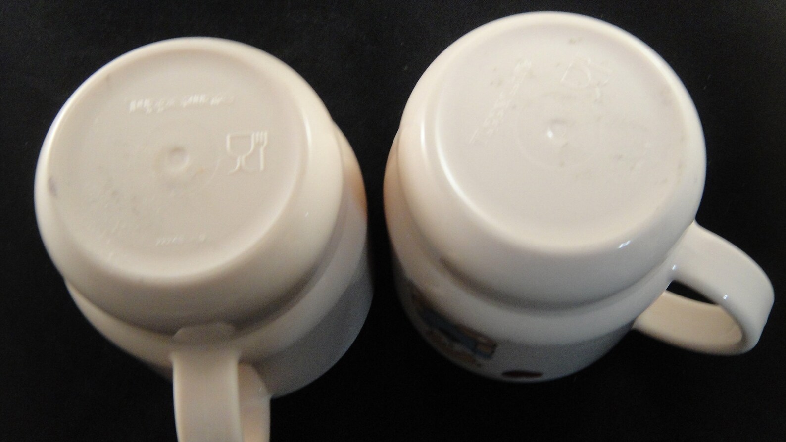 Pink Tupperware Mugs With Teddy Bear Designs Pair Two Pink Plastic Mugs ...