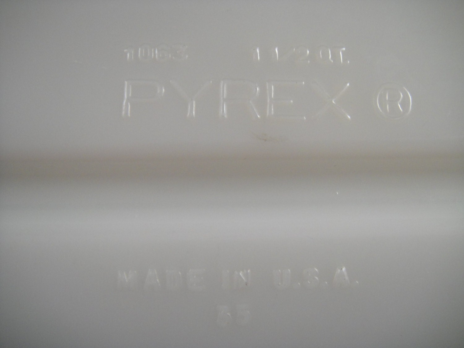 Pyrex Milk Glass Divided Serving Dish 1.5 Quart - Etsy
