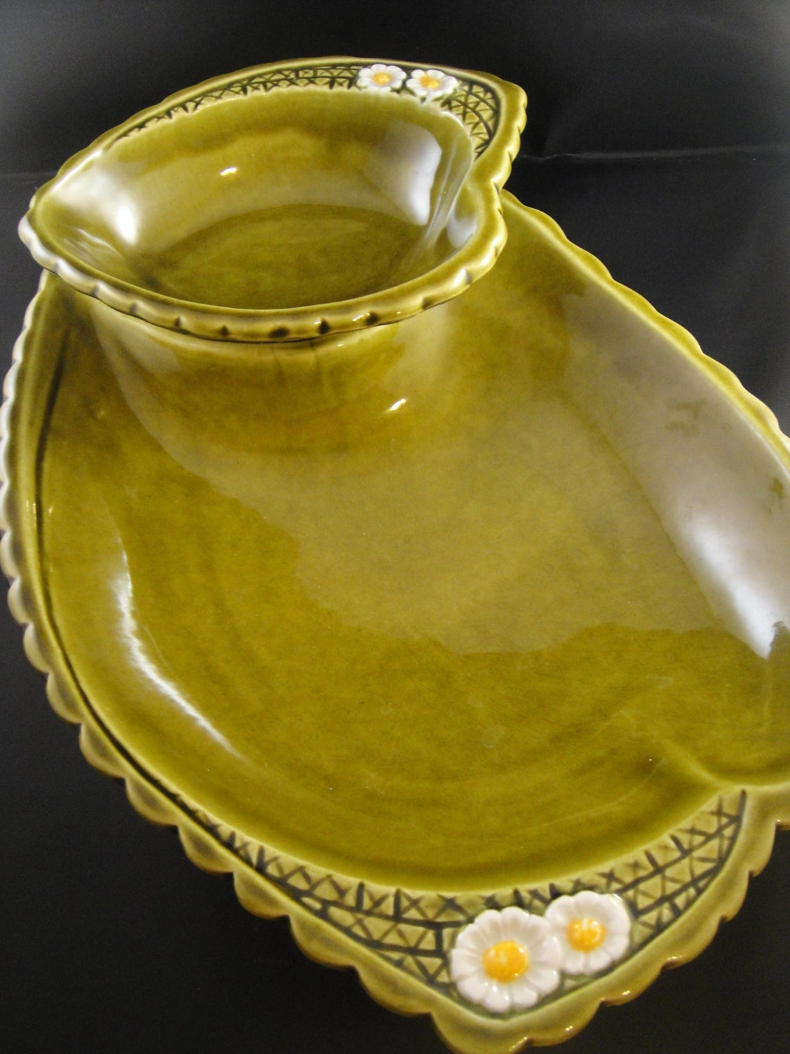 Chip and Dip Green With Daisy Wade Ceramic 8489 | Etsy