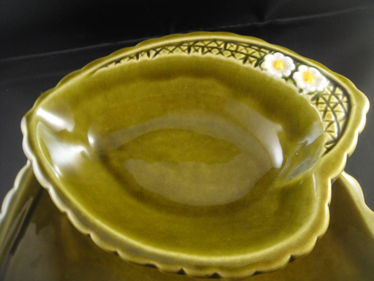 Chip and Dip Green With Daisy Wade Ceramic 8489 | Etsy