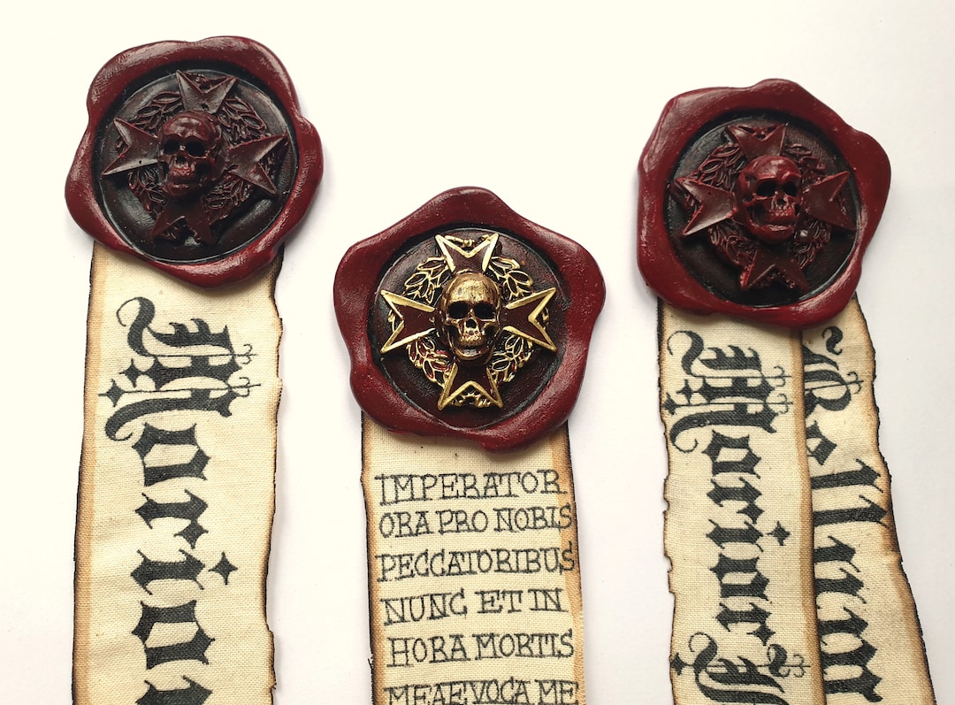 Laurel Wreath Purity Seal - Real Size, Brooch Pin Back, Mark of Faith ...