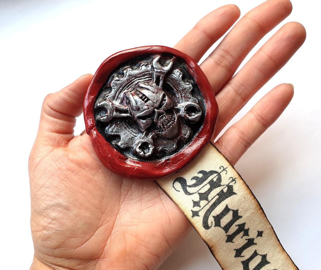 Mechanicus Purity Seal - Real Size, Brooch Pin Back, Mark of Faith - Etsy