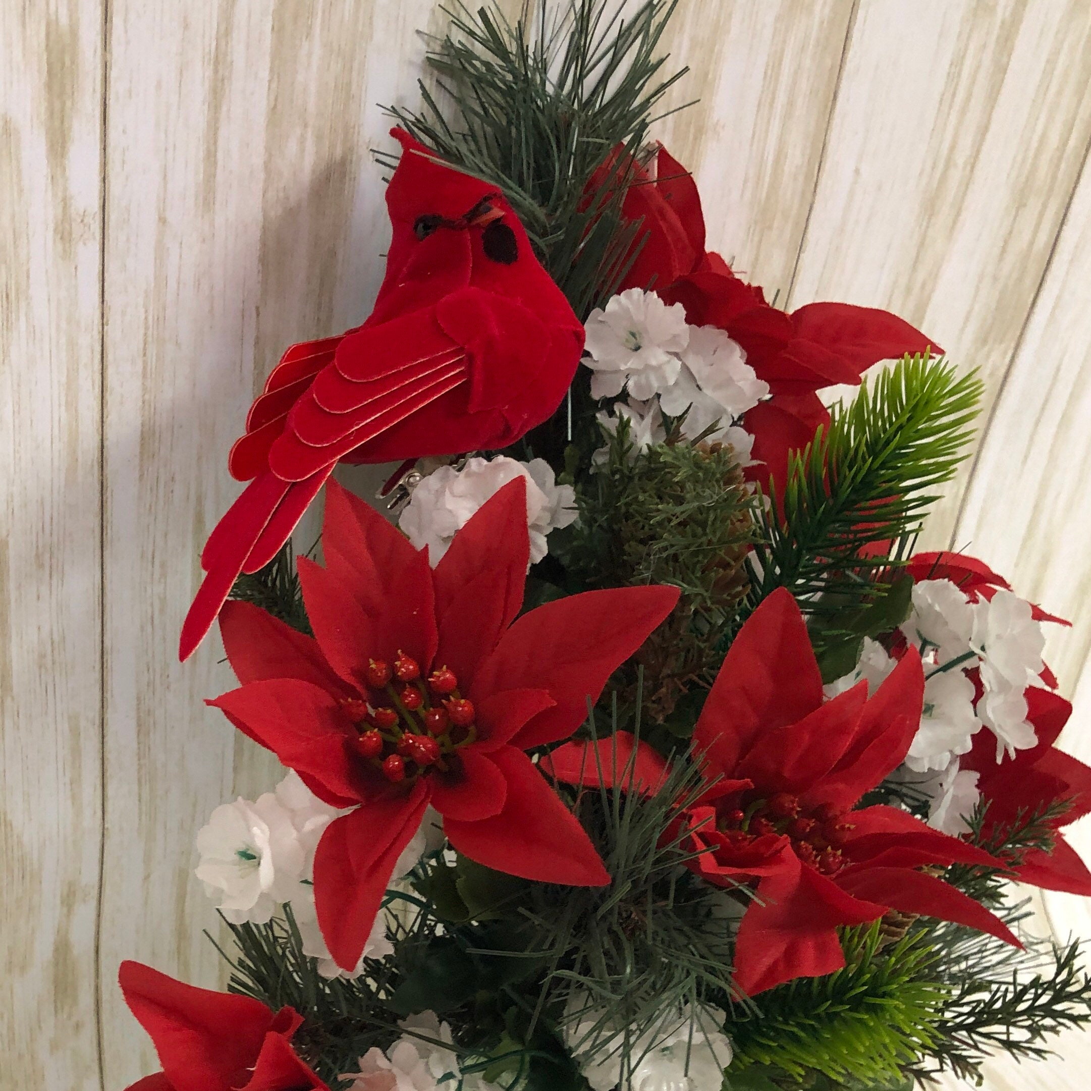 Red Cardinal Christmas, Crypt, Gravesite, Memorial, Funeral Flowers ...