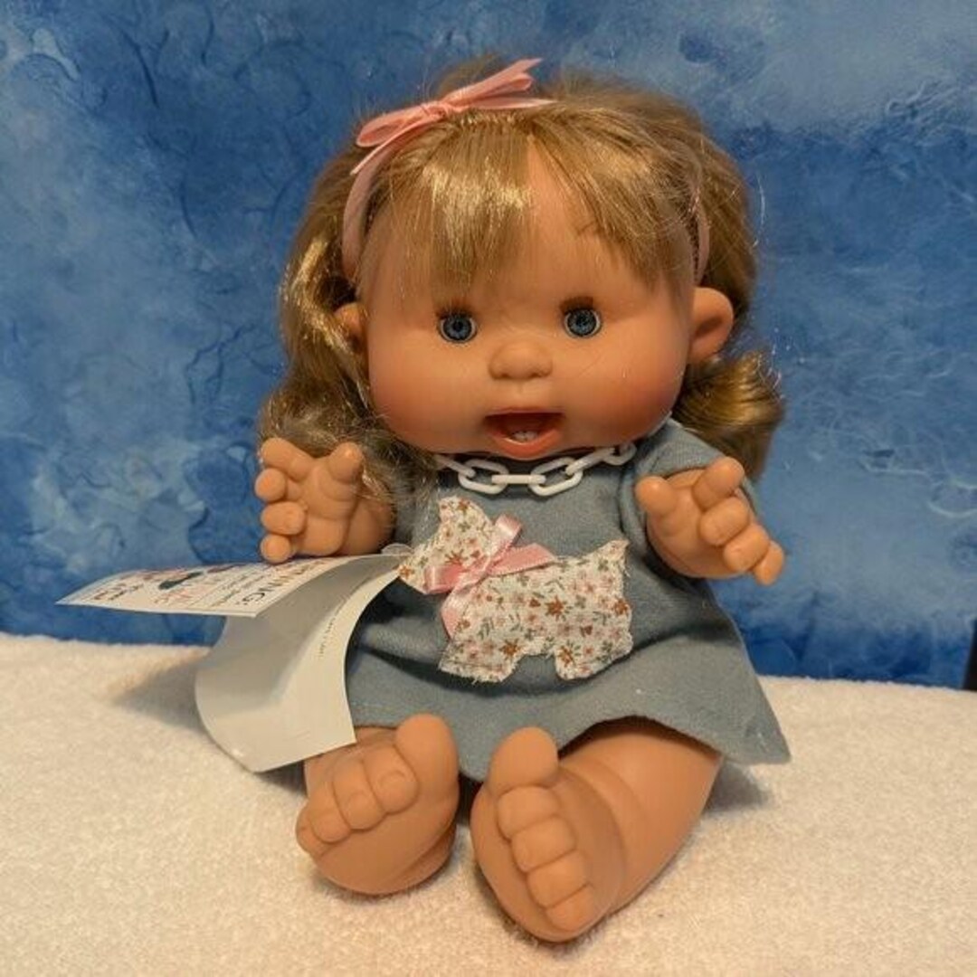 Nines D'onil Dolls LT Brown Hair Blonde, Blue Eyes, Dress With Dog - Etsy