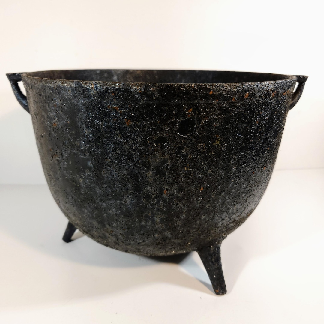 Antique 1800s Cast Iron Cauldron #7 – Gate Marked, 3-legged Pot ...