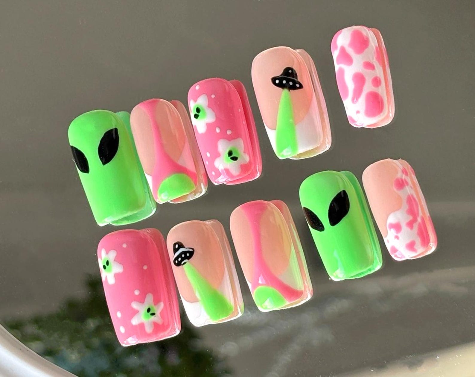 Alien Press on Nails, Cute Green Nail Art, UFO Nail Design, Handmade ...