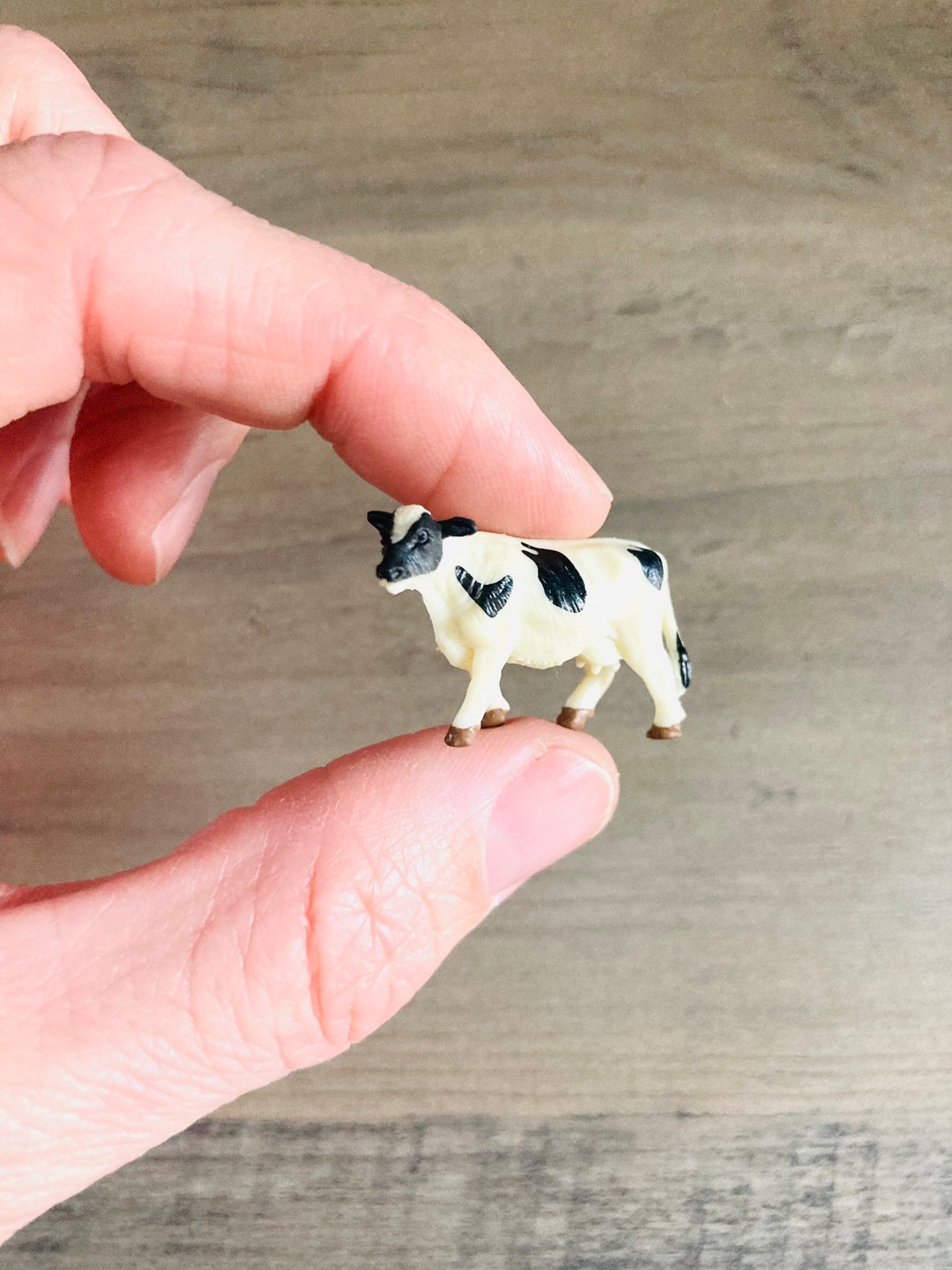 Miniature Cow Farm Animal / Micro Mini Milk Cow Terrarium Diorama ...